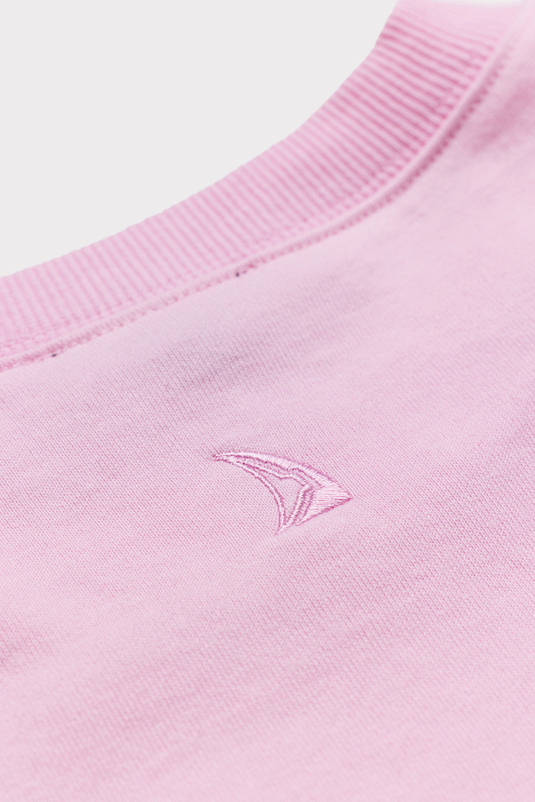 EVERYDAY CROPPED CREW - CUPCAKE – FINATICS